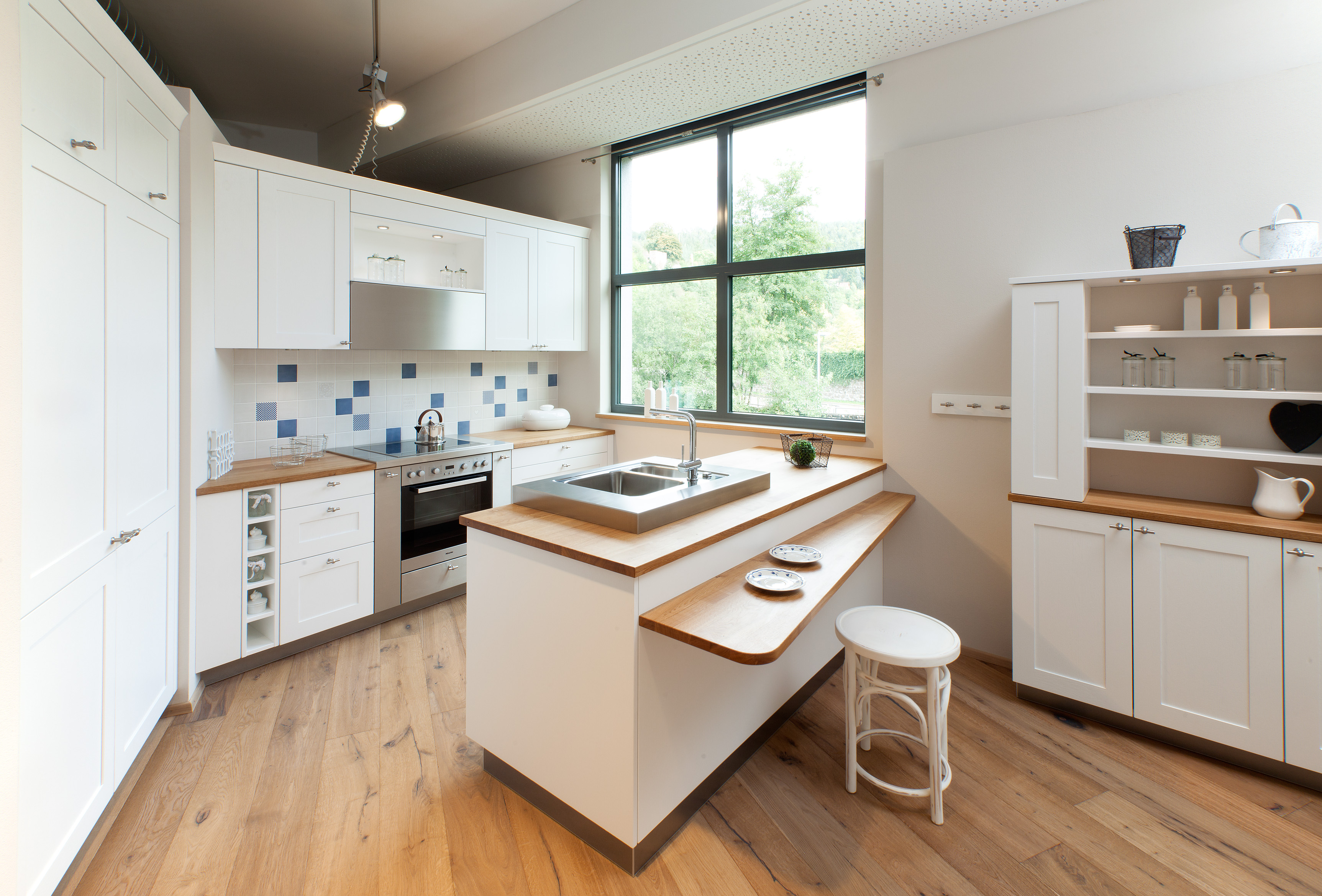Country Fitted Kitchen Suite - WOW Interior Design